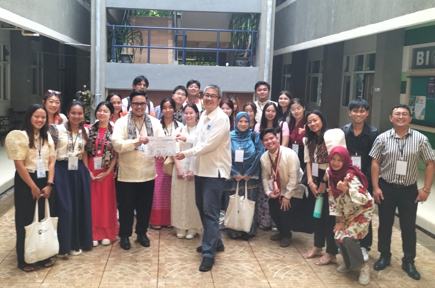 Community & Technological (CommTECH) Camp Insigth 2025 - Departemen Biologi