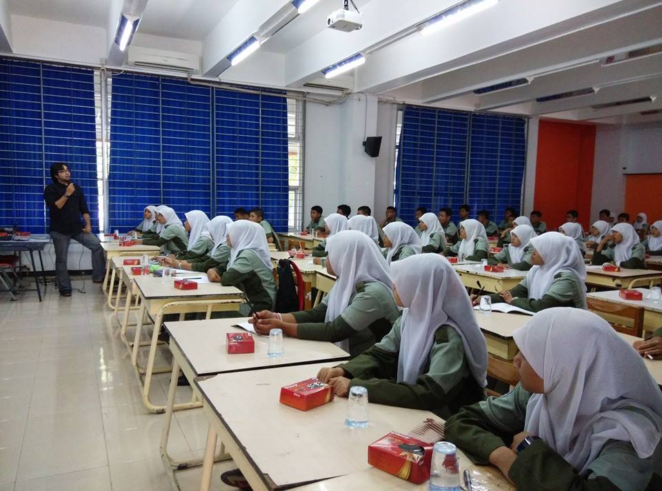 Kurikulum Prodi Desain Komunikasi Visual - Desain Komunikasi Visual