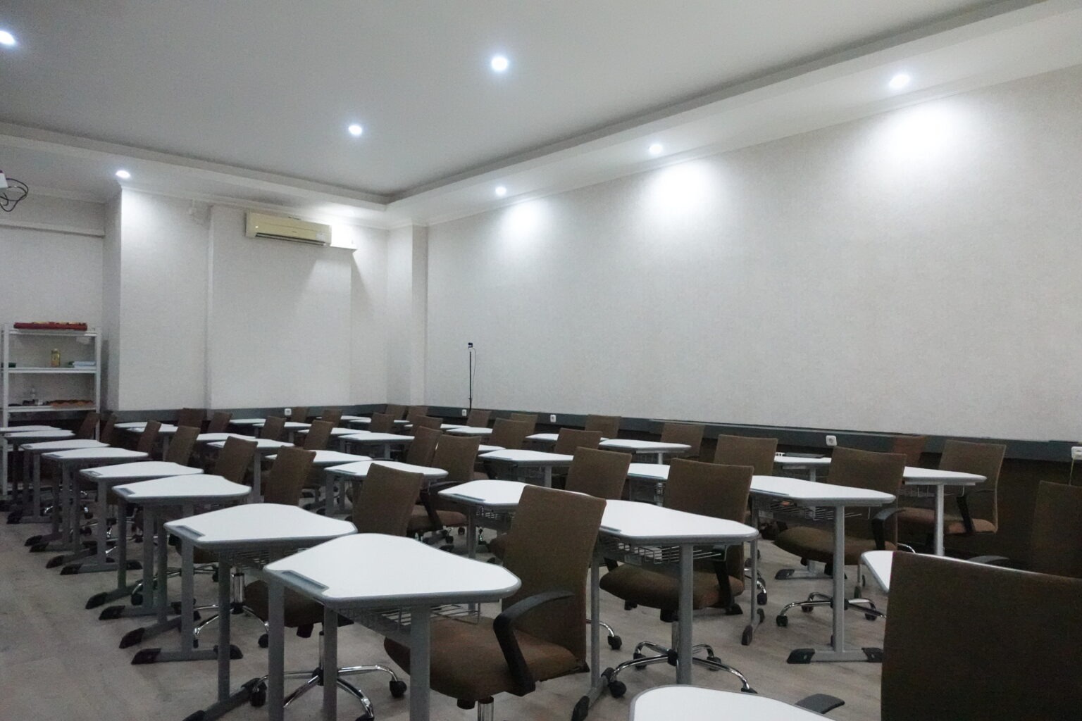 Ruang Kelas - Desain Komunikasi Visual