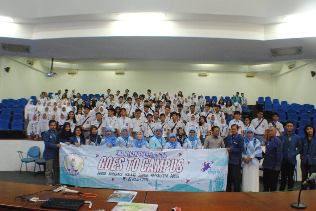 Visit SMAN 3 Bogor - Departemen Teknologi Informasi