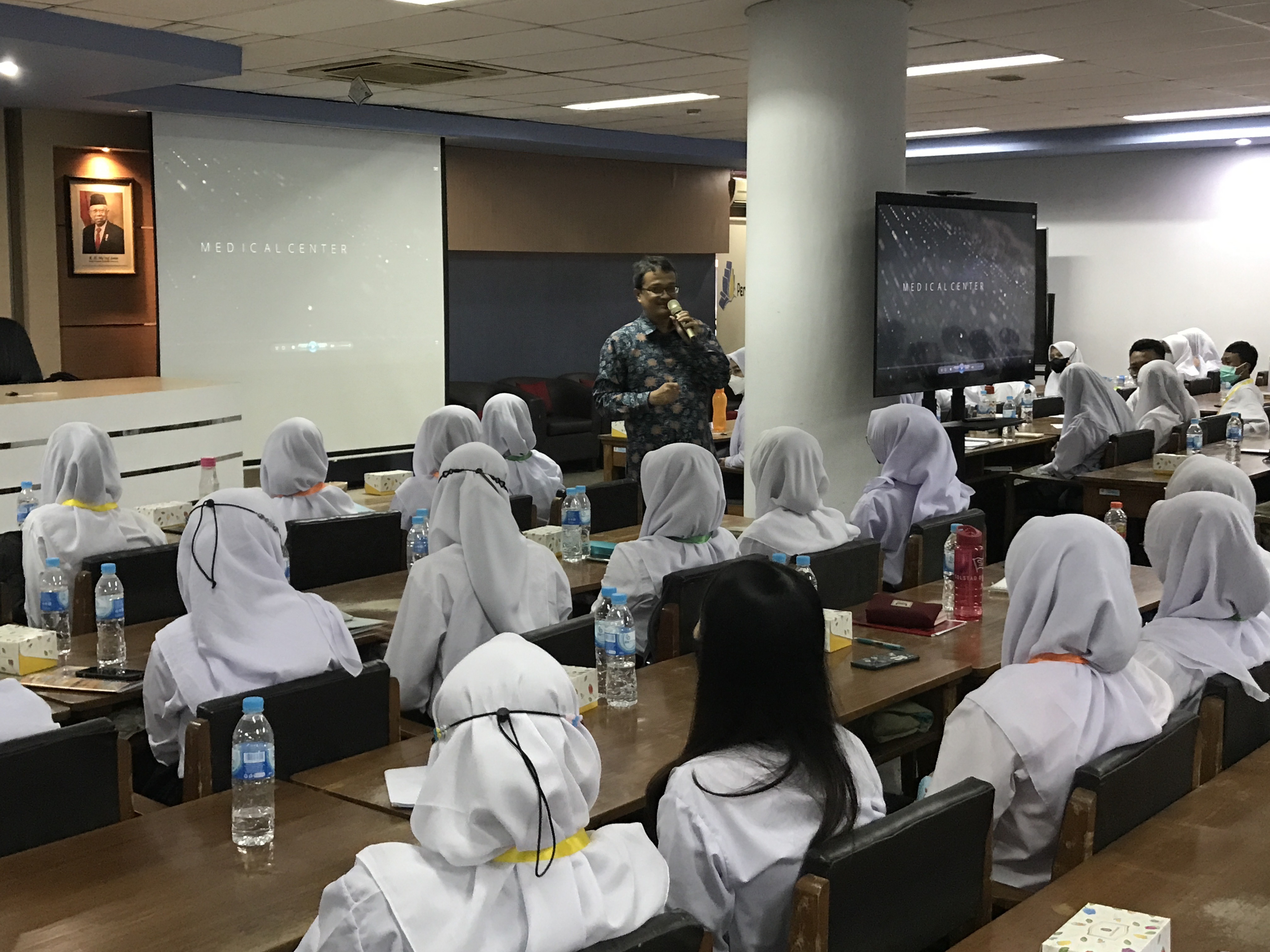 MATERI INFORMASI & PENGENALAN ITS (IPITS) BAGI MAHASISWA BARU PROGRAM ... MATERI INFORMASI & PENGENALAN ITS (IPITS) BAGI MAHASISWA BARU PROGRAM ...