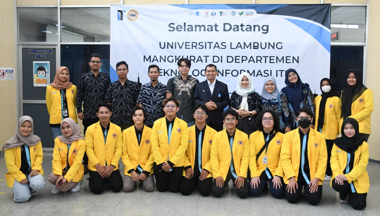 Departemen Teknologi Informasi-ITS Terima Kunjungan Prodi Teknologi ...