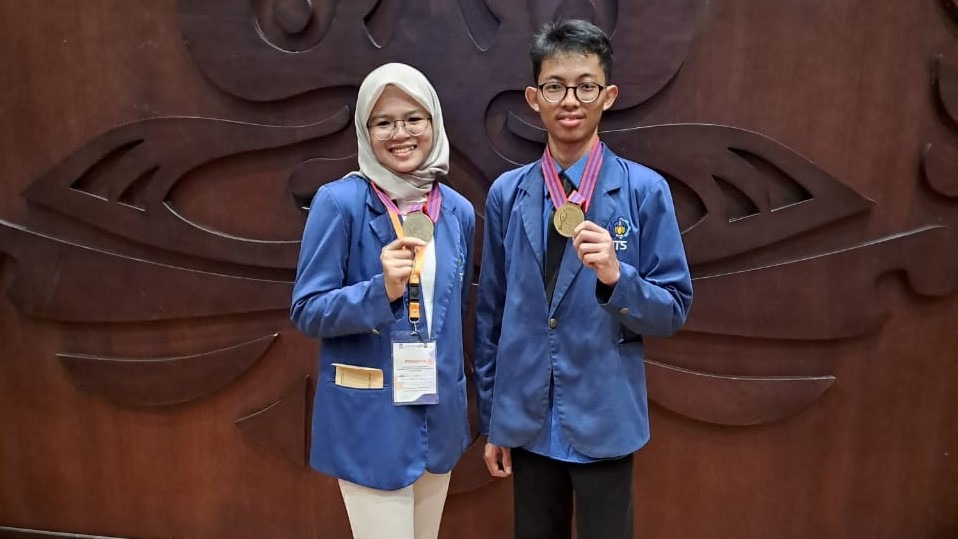 Pelatihan Bersama Woro Windrati, Mahasiswa ITS Raih Juara Pada Pemilihan Mawapres Tingkat ...