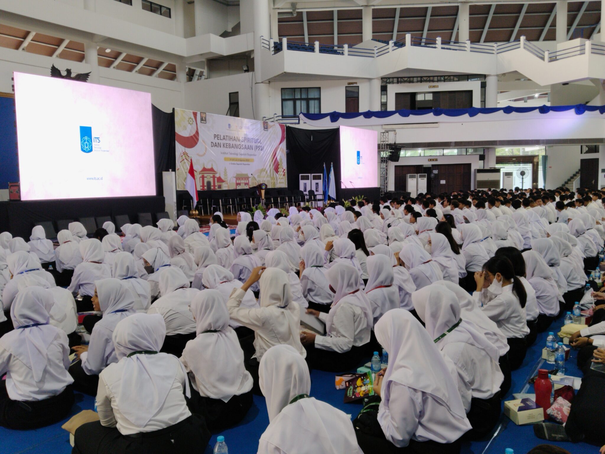Etika Profesionalisme: Pilar Pelatihan Spiritual dan Kebangsaan ITS ...