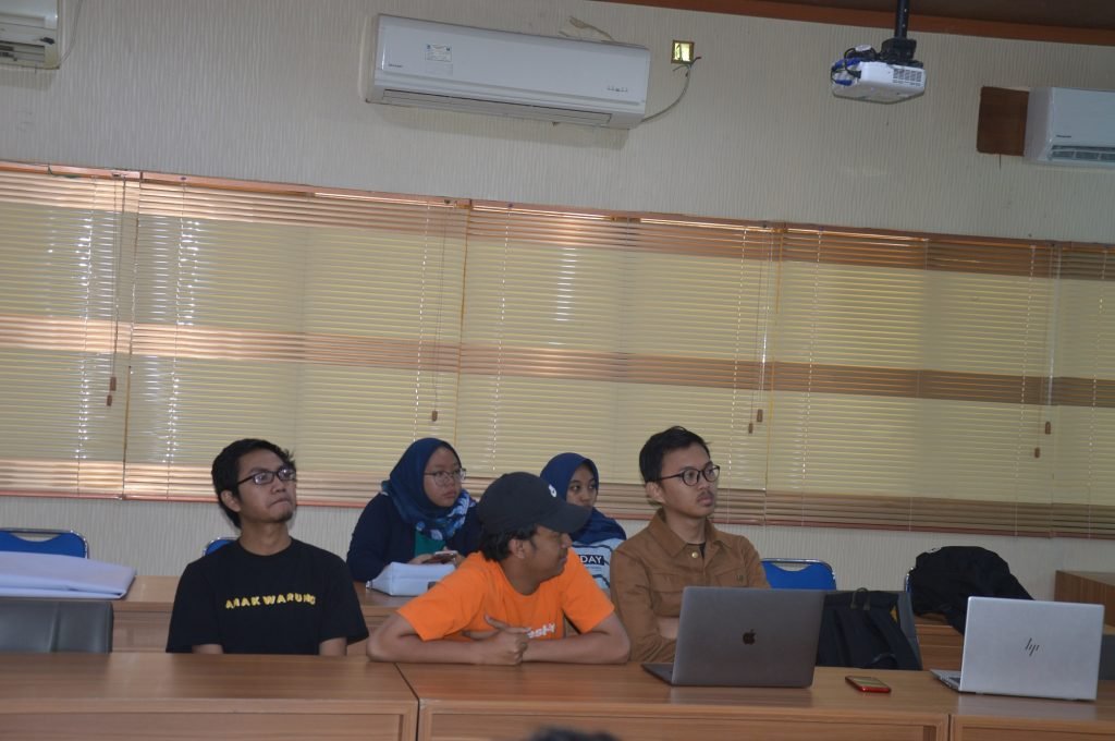 Mathematics Graduate in World of Work - Departemen Matematika ...