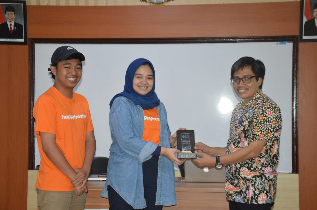 Mathematics Graduate in World of Work - Departemen Matematika ...