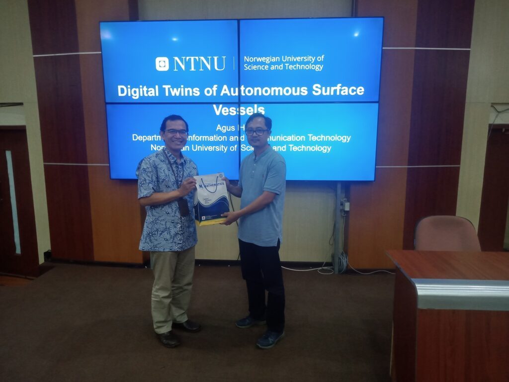 Guest Lecture Digital Twins of Autonomous Surface Vessels - Departemen Matematika Departemen ...