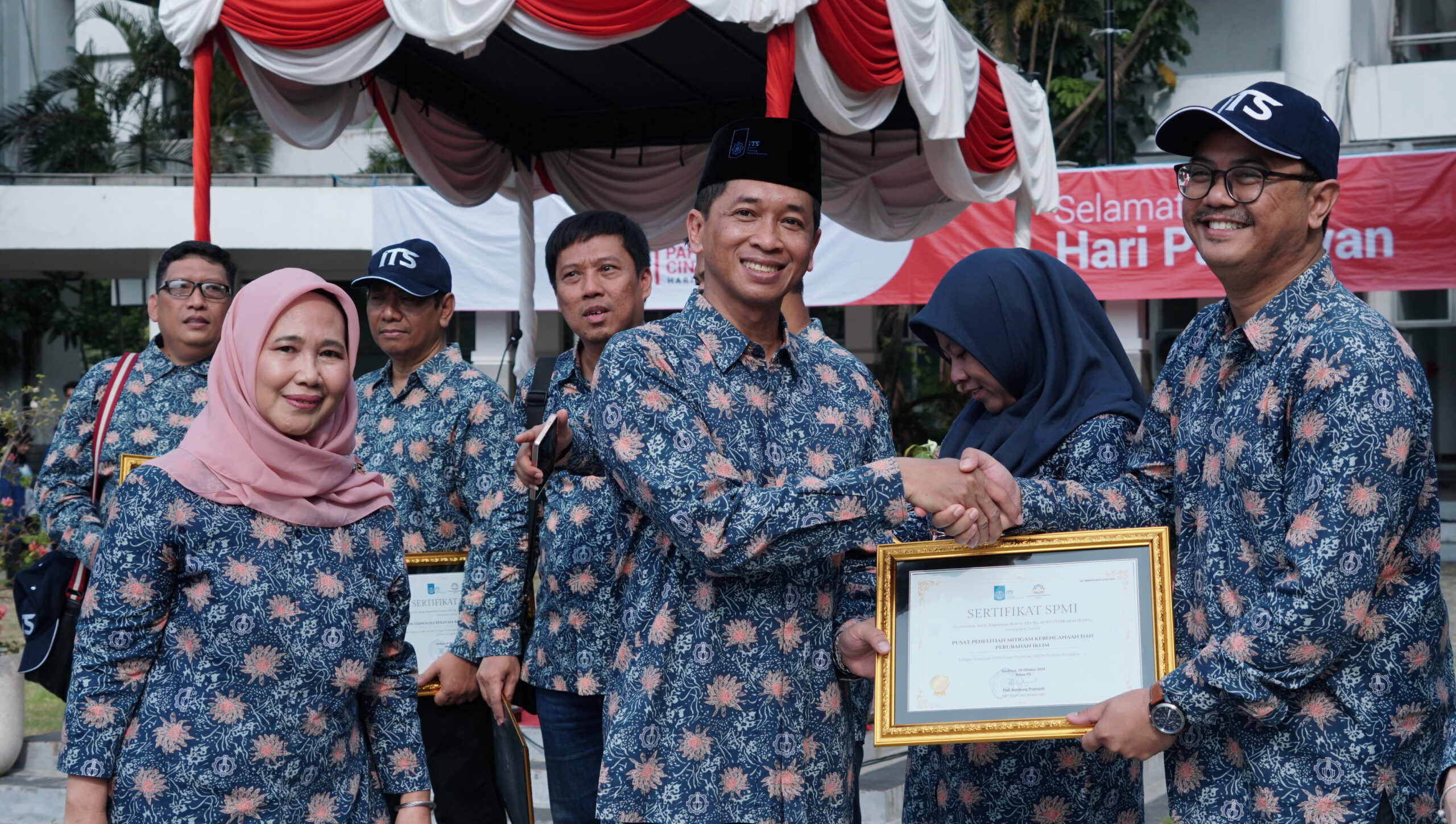 Rank-1 Achievement! MKPI ITS Wins the Highest 2024 SPMI Award - Pusat ...