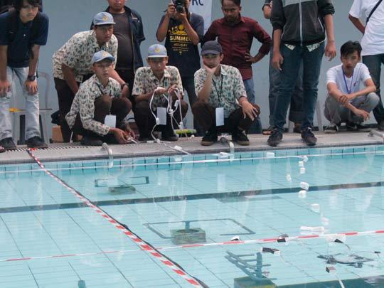 Kompetisi Robot Ala Teknik Kelautan ITS - ITS News Kompetisi Robot Ala Teknik Kelautan ITS - ITS News