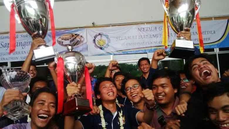 Tim Sapu Angin Juara Asia, Rektor ITS Tawarkan Kuliah S2 Gratis - ITS News