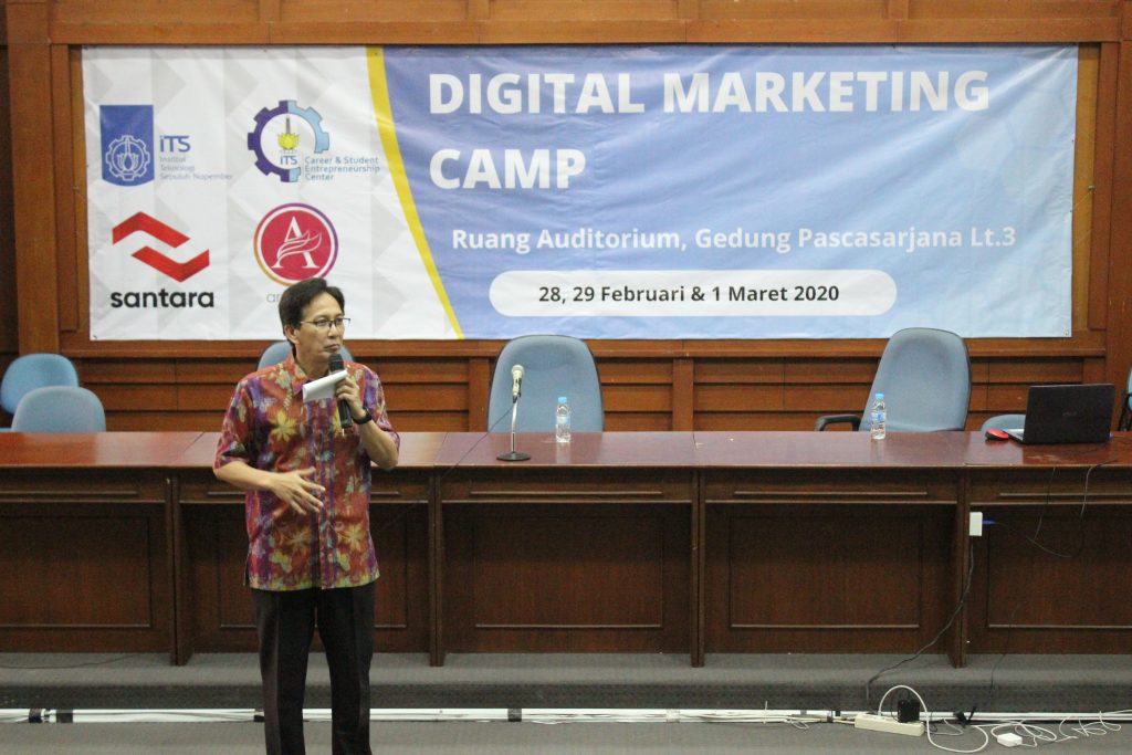 Tumbuhkan Jiwa Kewirausahaan Mahasiswa Melalui Digital Marketing Camp - ITS News