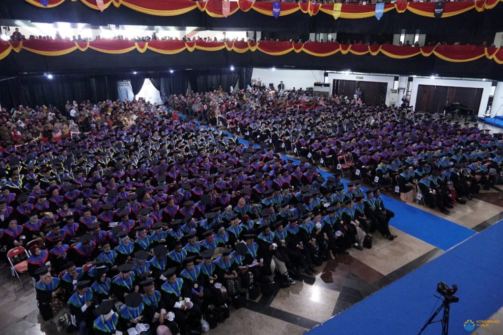 Anticipation of Corona, The 121st ITS Graduation Held Without Handshake ...
