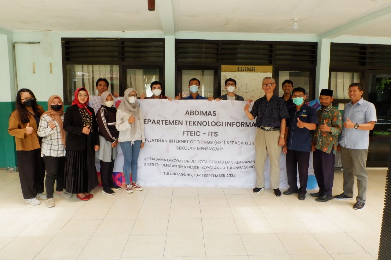 Abmas ITS Bekali Pelatihan IoT untuk Guru SMA - ITS News