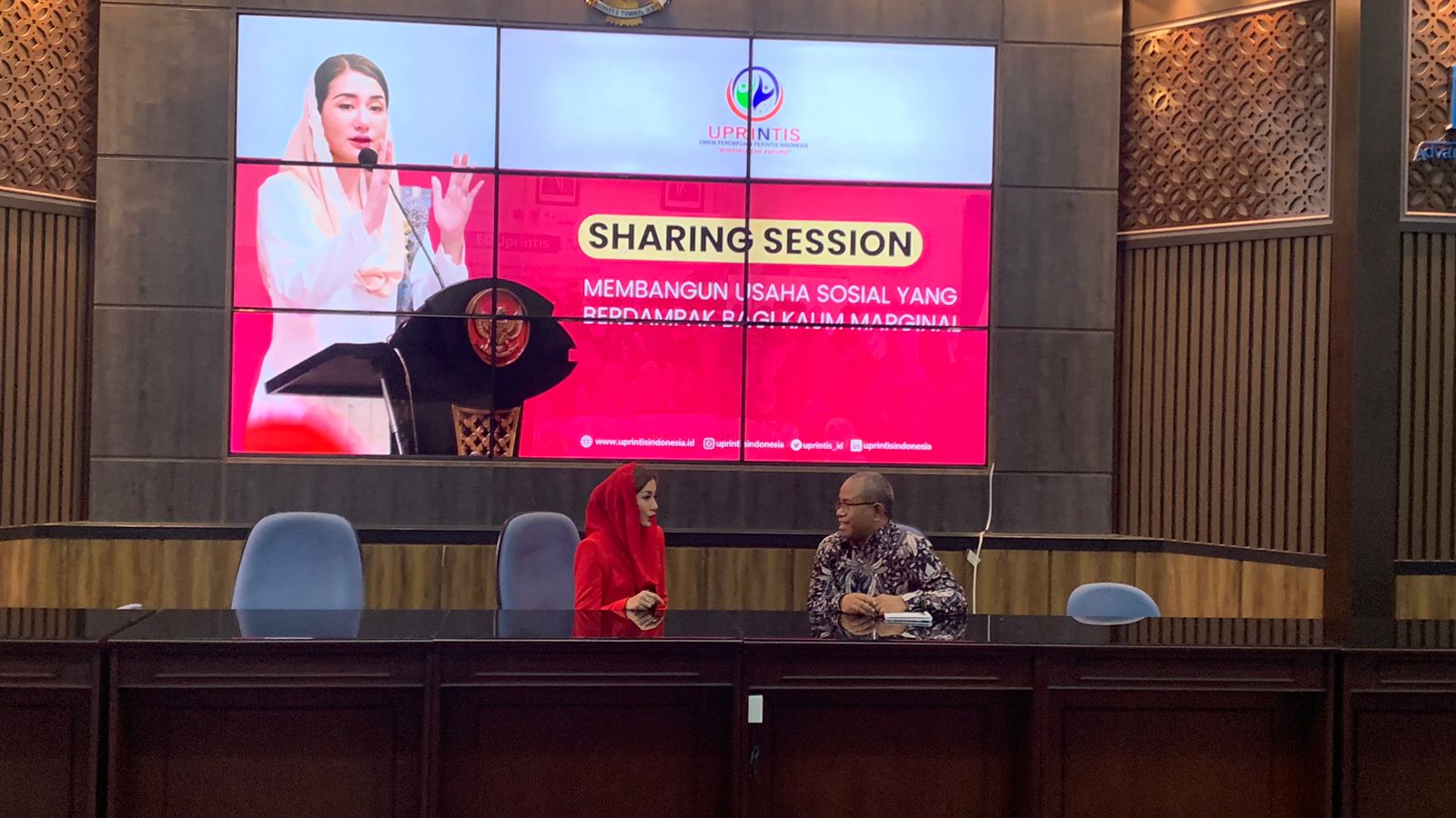 ITS Ajak Mahasiswa Mengenal Sociopreneurship bersama Uprintis Indonesia ...