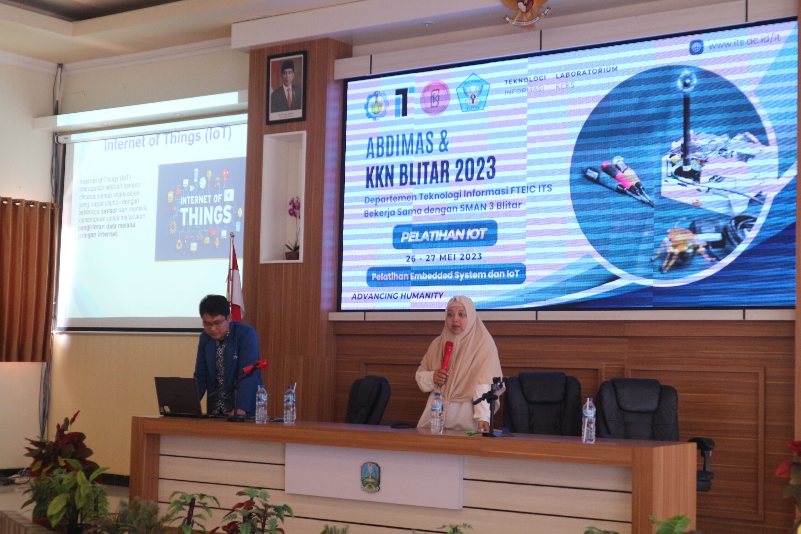 Abmas dan KKN ITS Gelar Pelatihan IoT untuk Guru SMA - ITS News