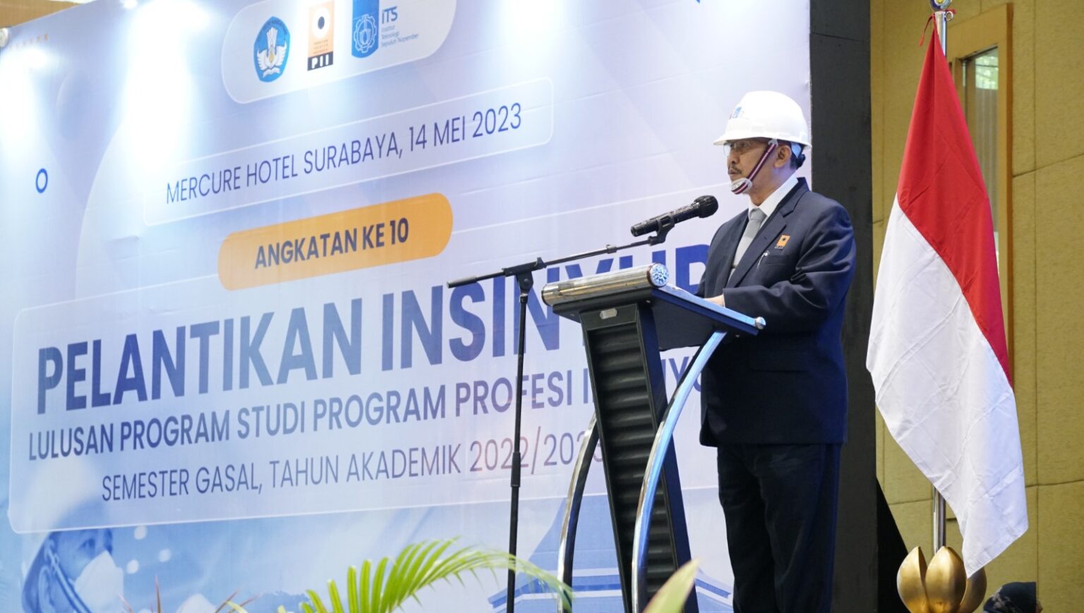 Penuhi Kebutuhan Insinyur di Indonesia, ITS Lantik 120 Insinyur Baru - ITS News