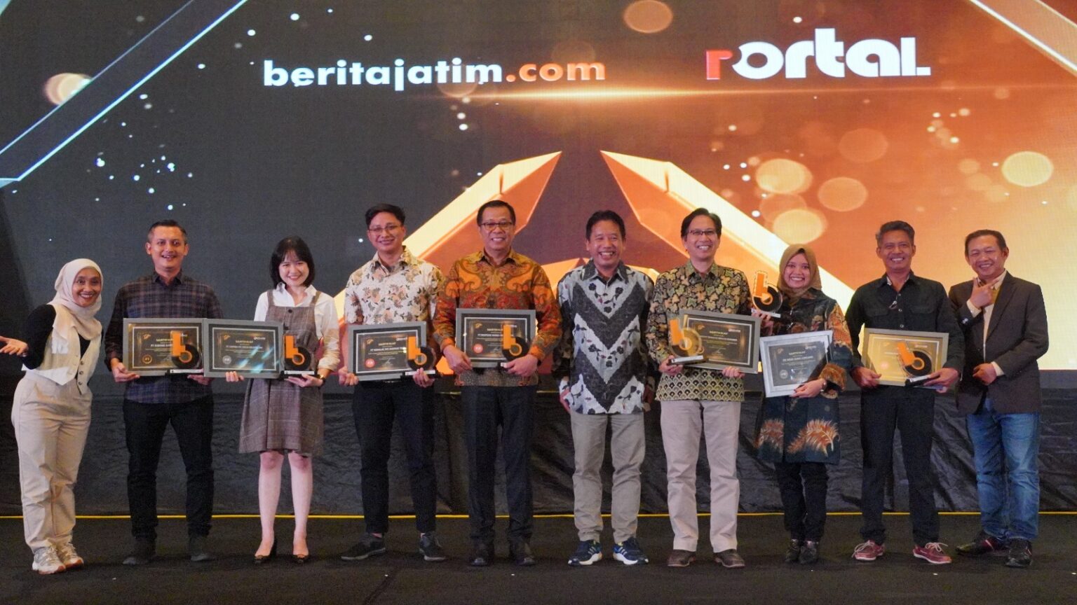 Kembali Berjaya, ITS Sabet Penghargaan Website Perguruan Tinggi Terbaik ...