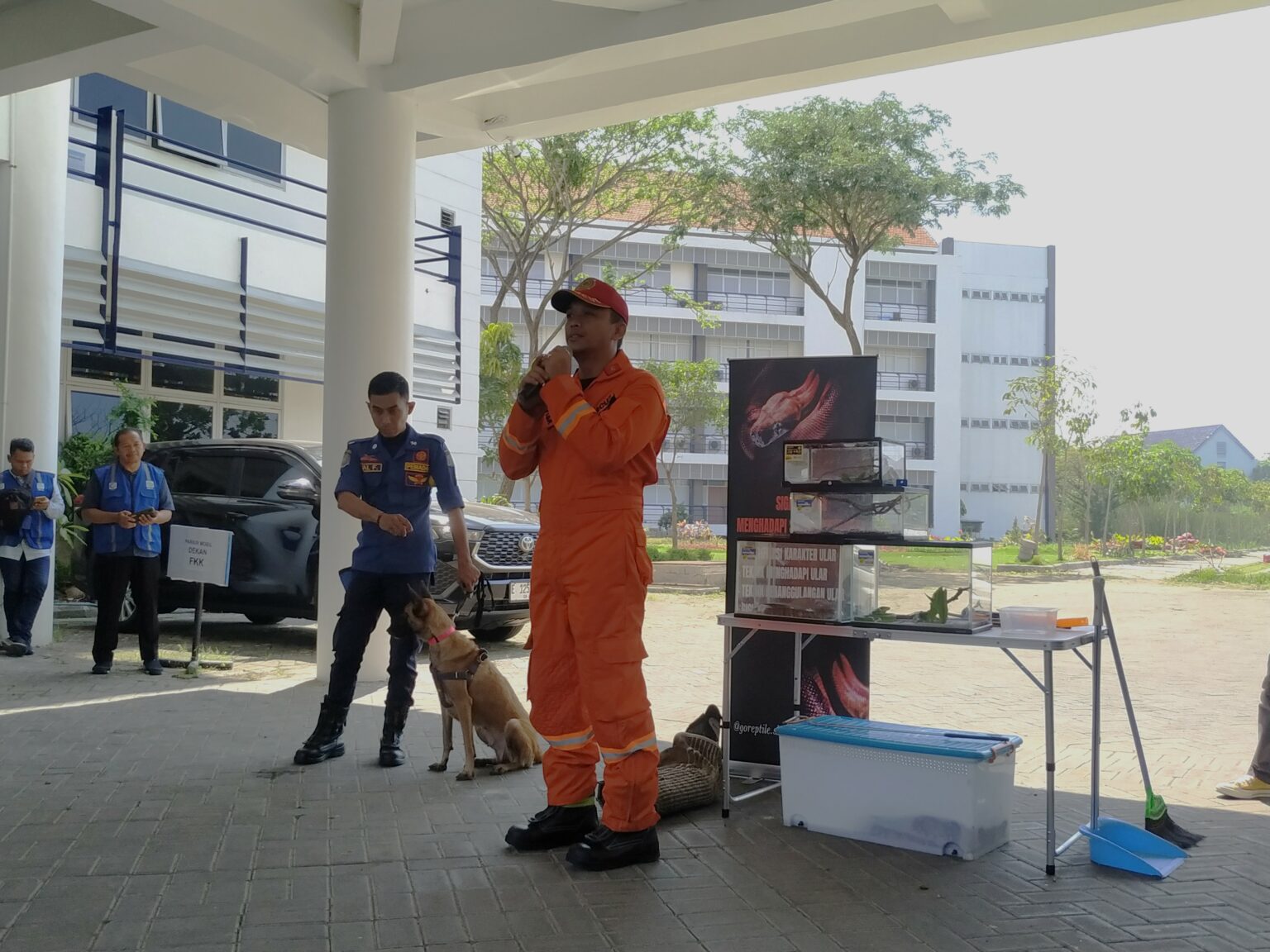 Atasi Bahaya Hewan Liar, Tim K3L ITS Helat Pelatihan - ITS News