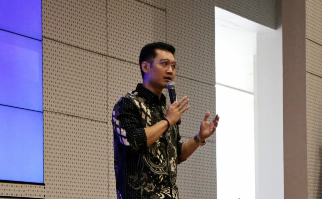 Kupas Tuntas Kiat Meniti Bisnis Ala Raymond Chin - ITS News