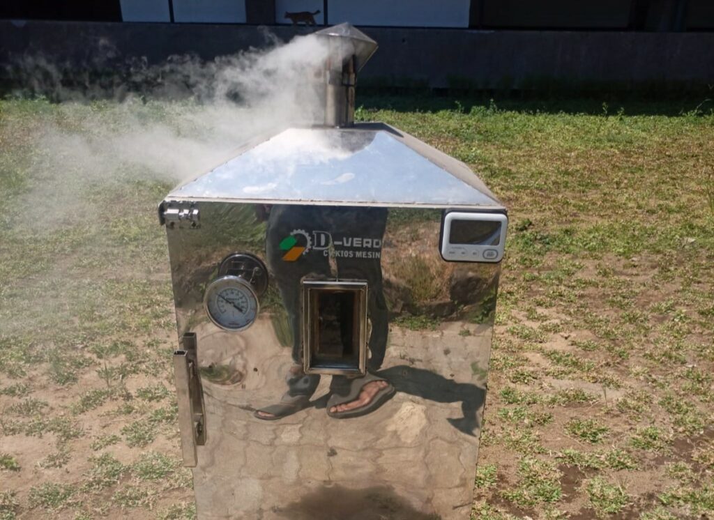 alat-pengasapan-ikan-bandeng-its.jpg - ITS News