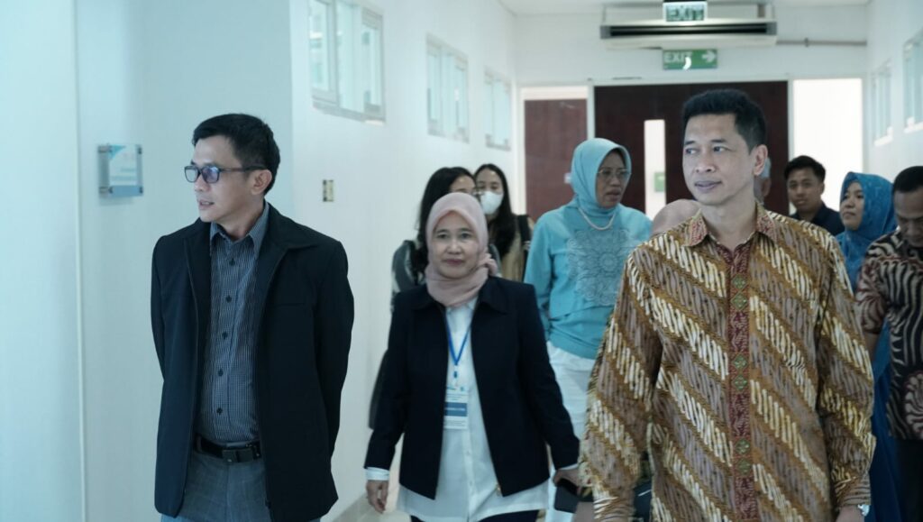 Dirjen Diktiristek Tinjau Jalannya UTBK di ITS - ITS News