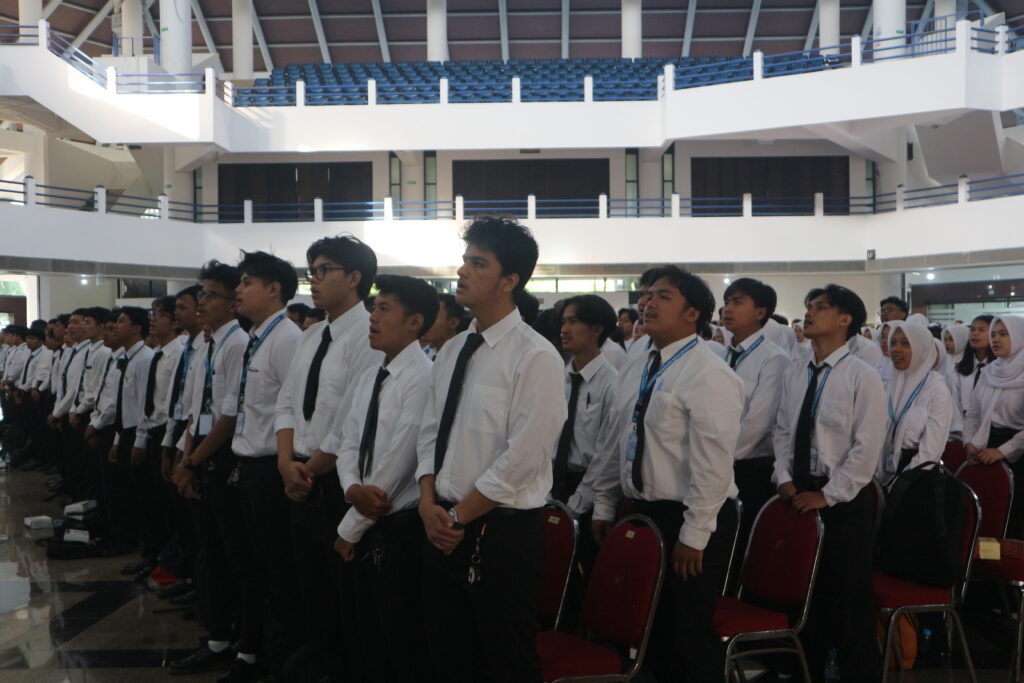 IPITS 2024 Gelorakan Semangat Perkuliahan Bagi Maba ITS - ITS News