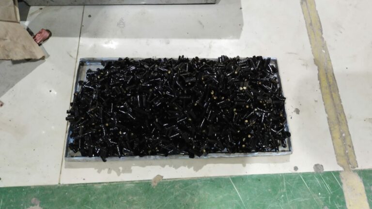 Mahasiswa ITS Memanfaatkan Filter Rokok sebagai Bahan Modifikasi Aspal ...