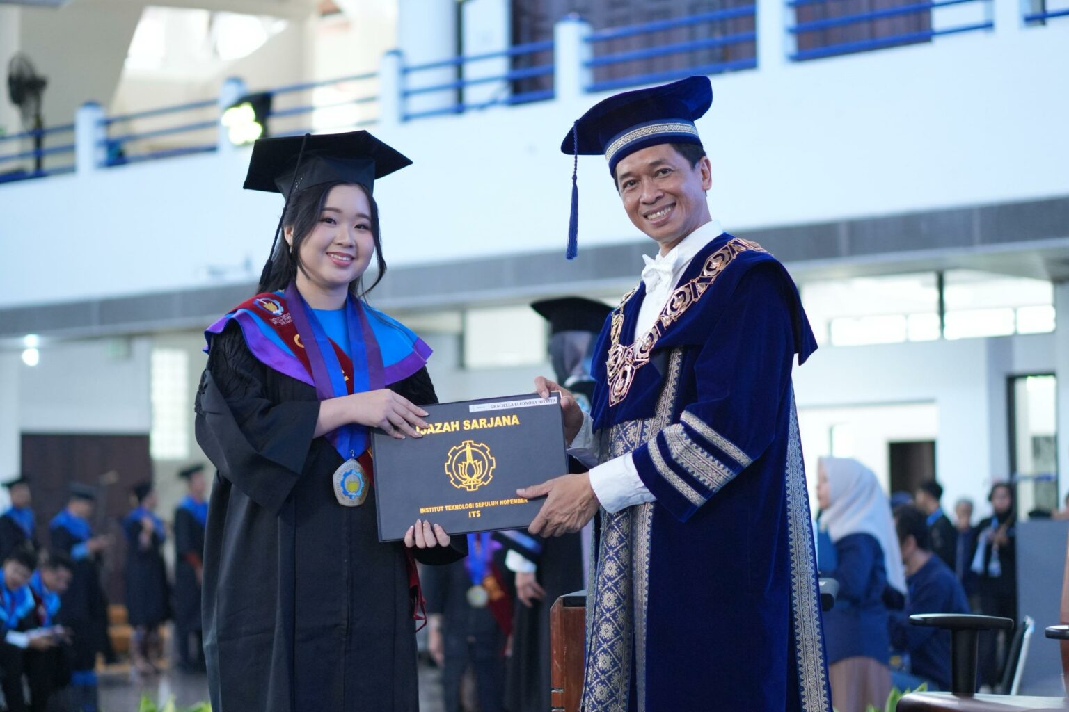 Raih IPK Tertinggi, Grace dan Samuel Sematkan Predikat Wisudawan Terbaik ITS - ITS News