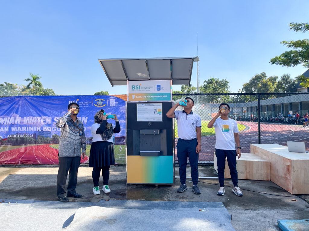 Dorong Gaya Hidup Ramah Lingkungan, ITS Hadirkan Water Station - ITS News