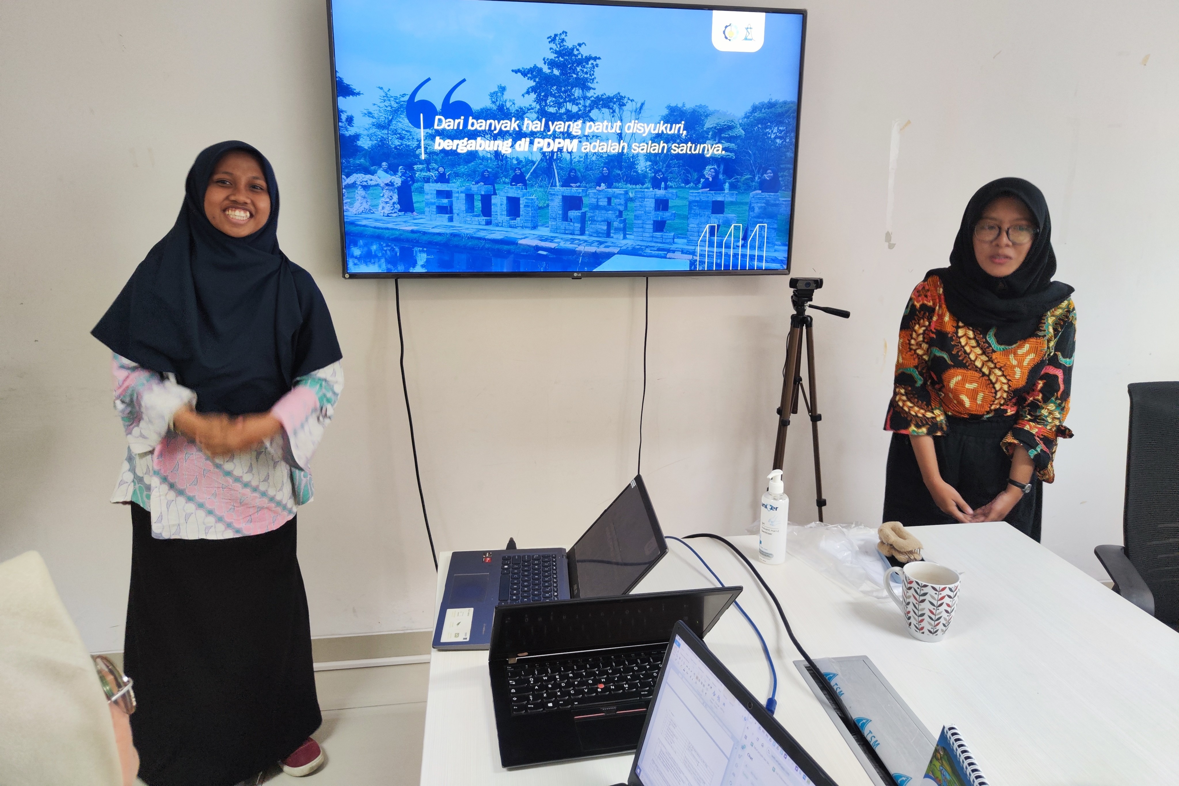 Presentasi Kerja Praktik Mahasiswa Statistika di Pusdi PDPM - Pusat Studi Potensi Daerah dan ...