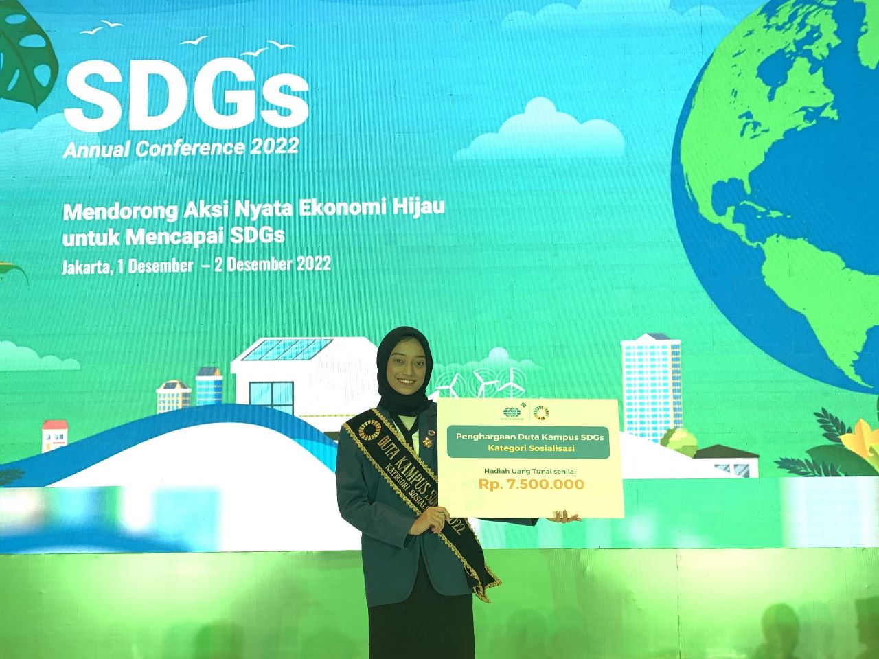 ITS Wins The SDGs Campus Ambassador Award in The Socialization Category - Pusat Kajian ...