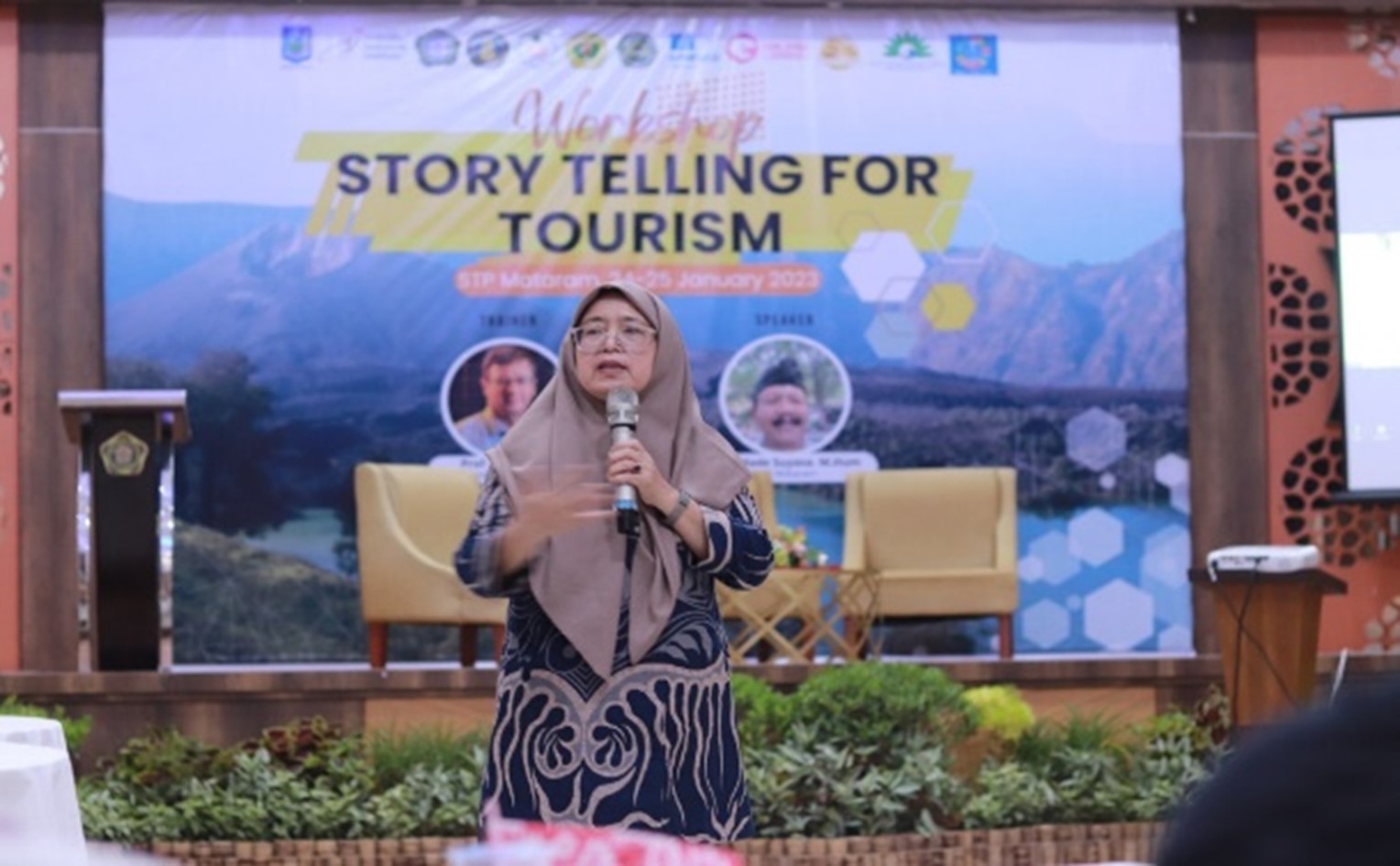 Kembangkan Potensi Wisata melalui Pelatihan Story Telling di Desa Sembalun - Pusat Kajian ...
