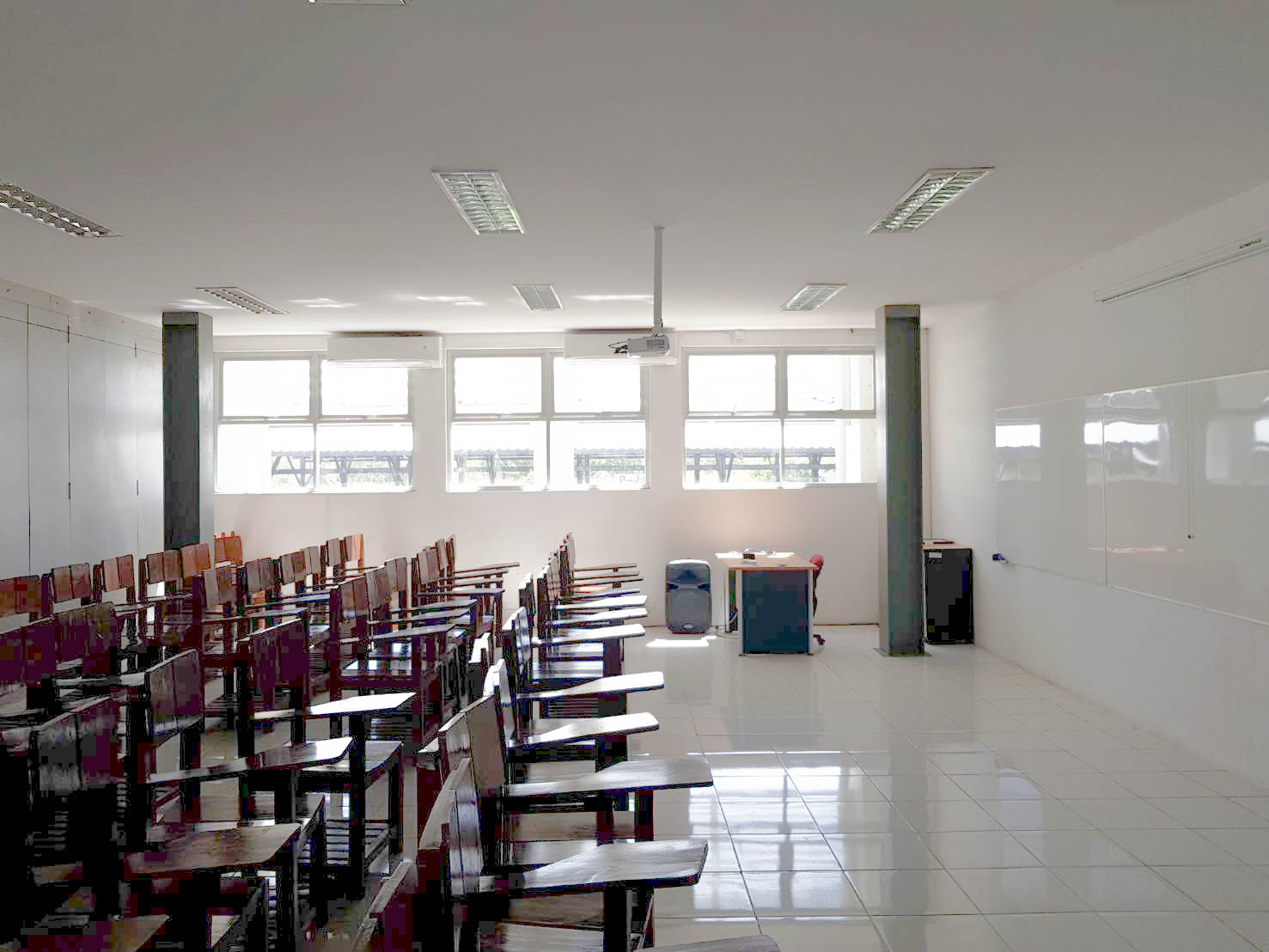 Ruang Kelas - Departemen Sistem Informasi