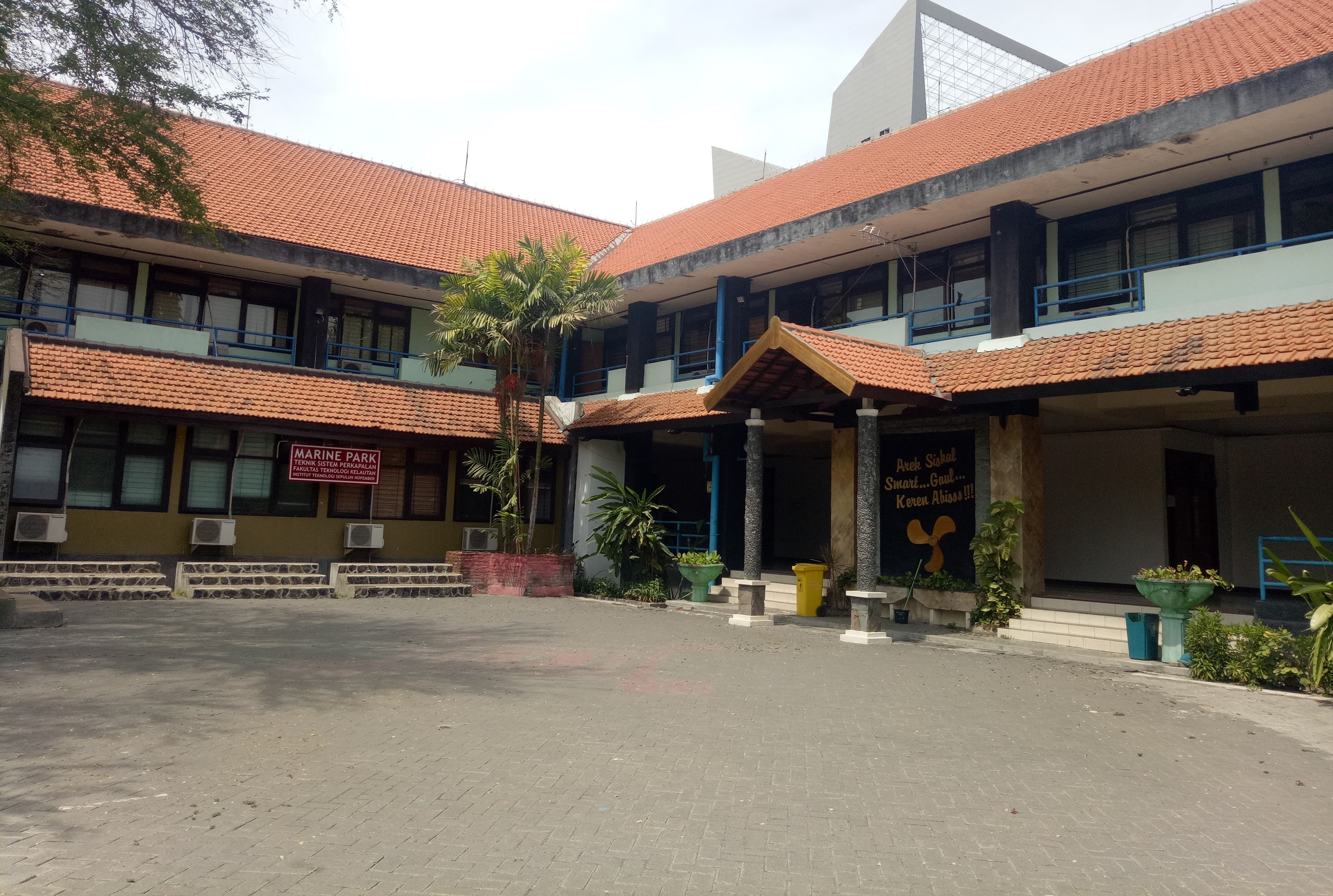 FASILITAS IT - Departemen Teknik Sistem Perkapalan