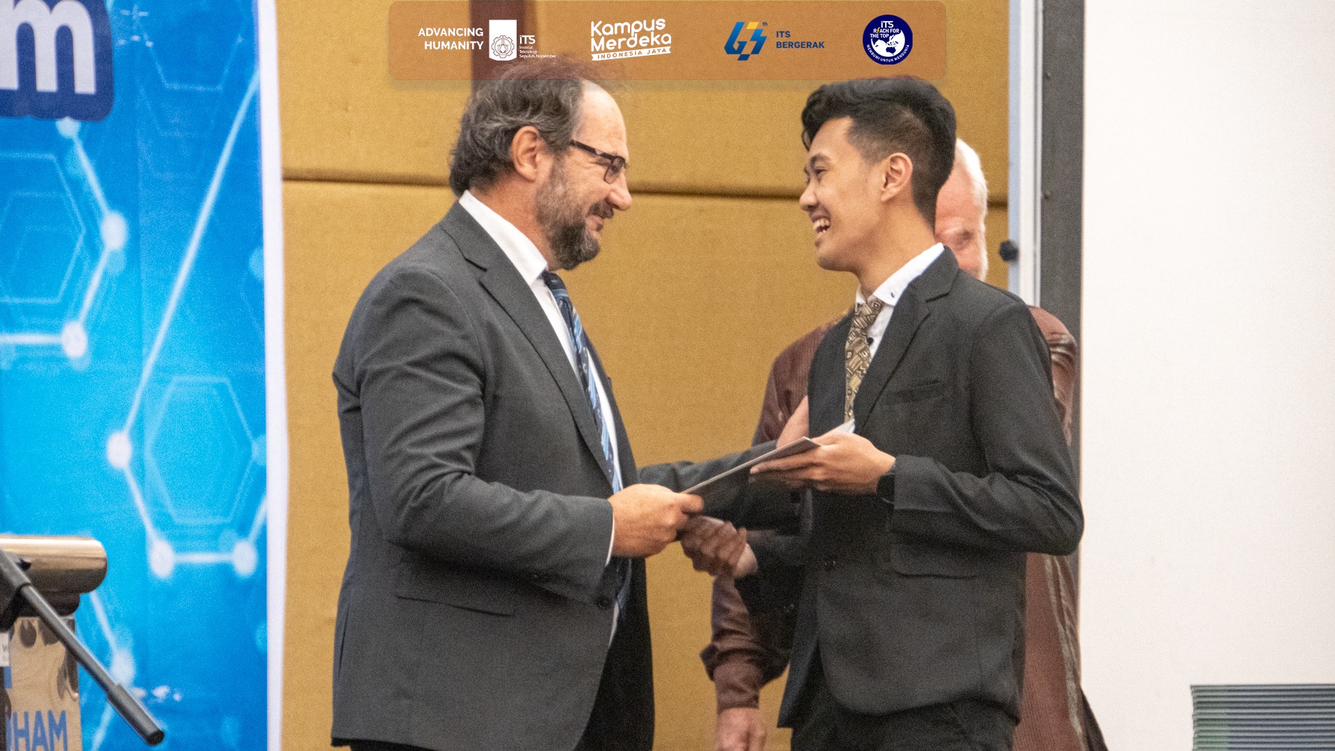 Program Double Degree Pendidikan Sarjana S1 - Departemen Teknik Sistem ...