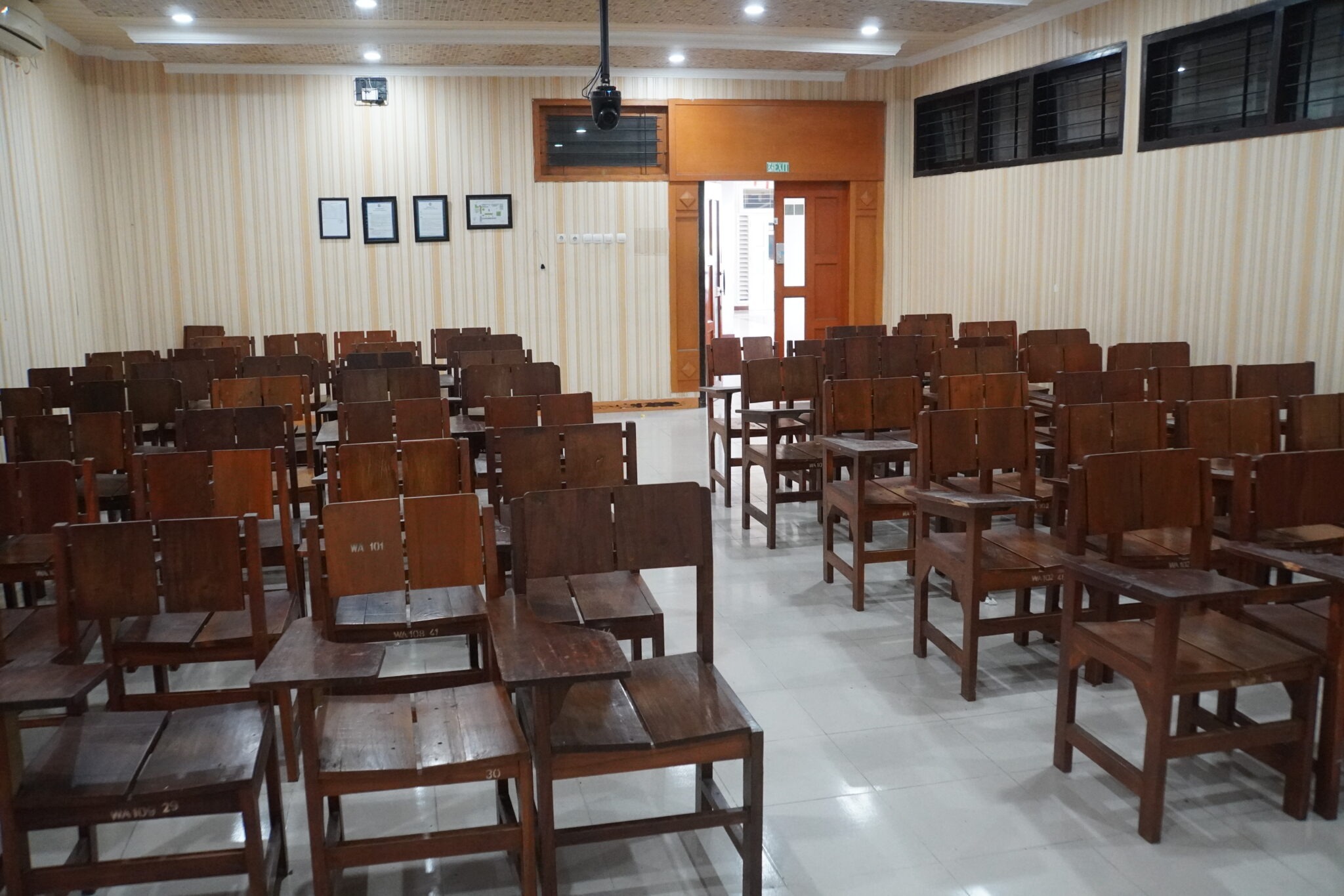 Inception of WA107 Classroom at SISKAL ITS - Departemen Teknik Sistem ...