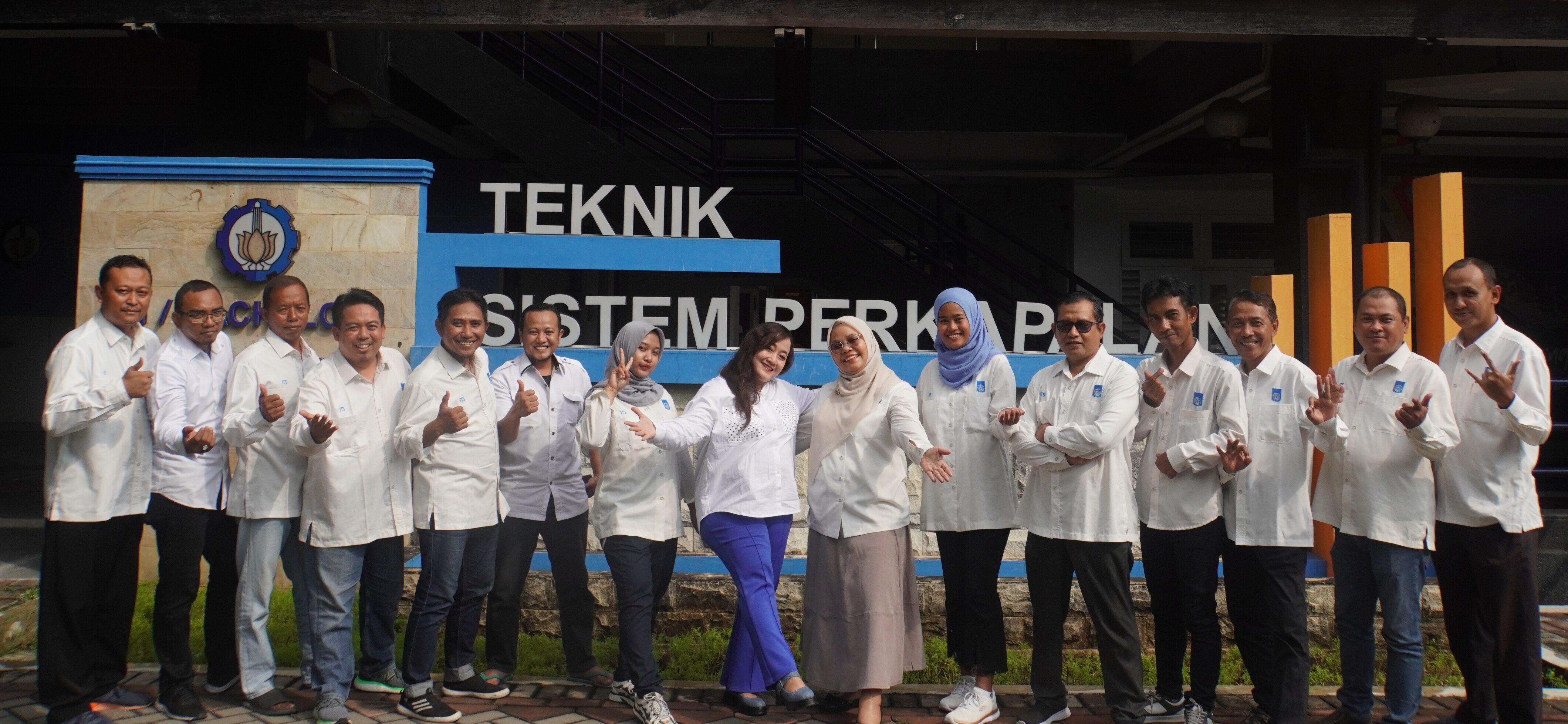 Lecturer and Staff - Departemen Teknik Sistem Perkapalan
