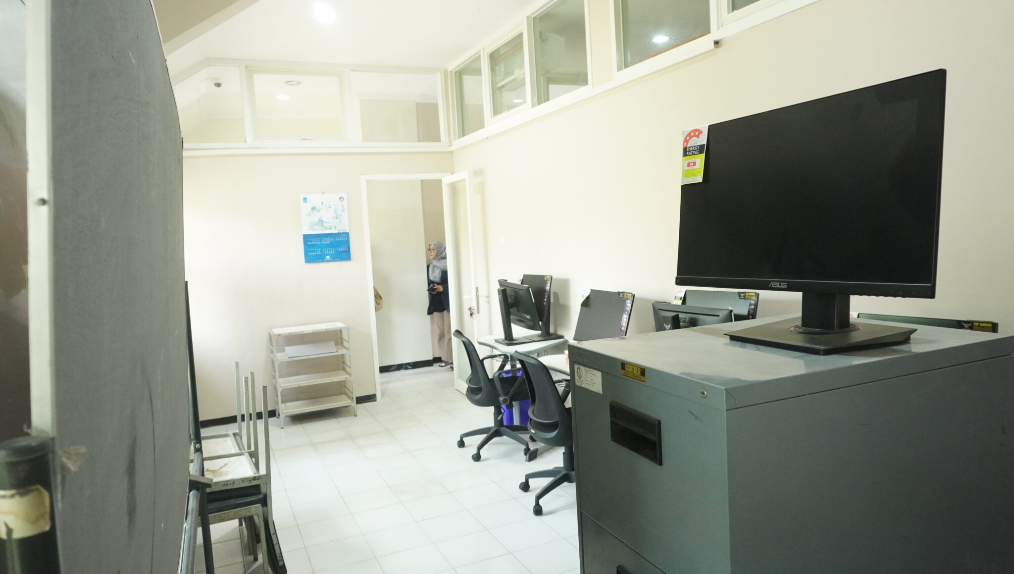 Laboratorium - Departemen Studi Pembangunan