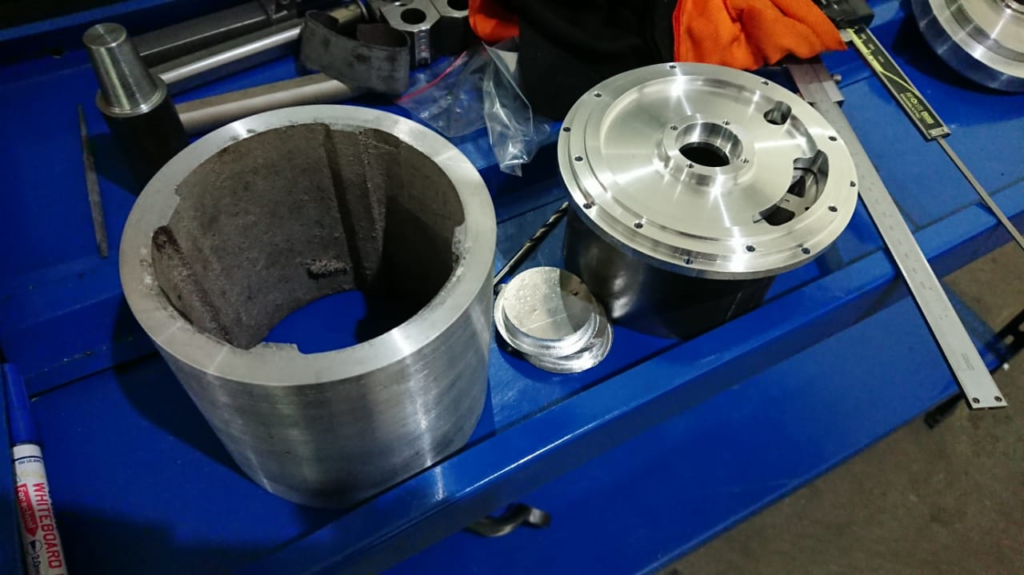 Pembuatan cetakan mangkuk kaca dengan mesin CNC Milling