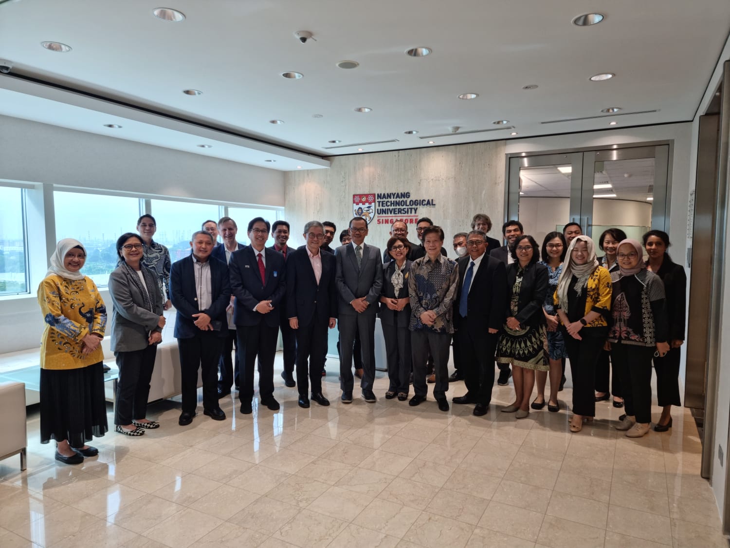 Kunjungi NTU Singapura, ITS Tindaklanjuti Kerja Sama Riset - SCIENCE ...