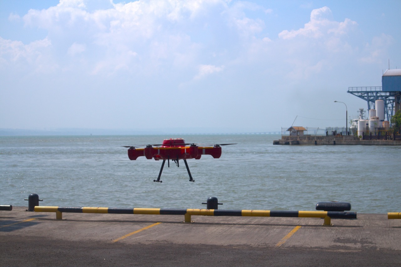 Pertama di Indonesia, ITS Luncurkan Drone Pendeteksi Emisi Udara ...