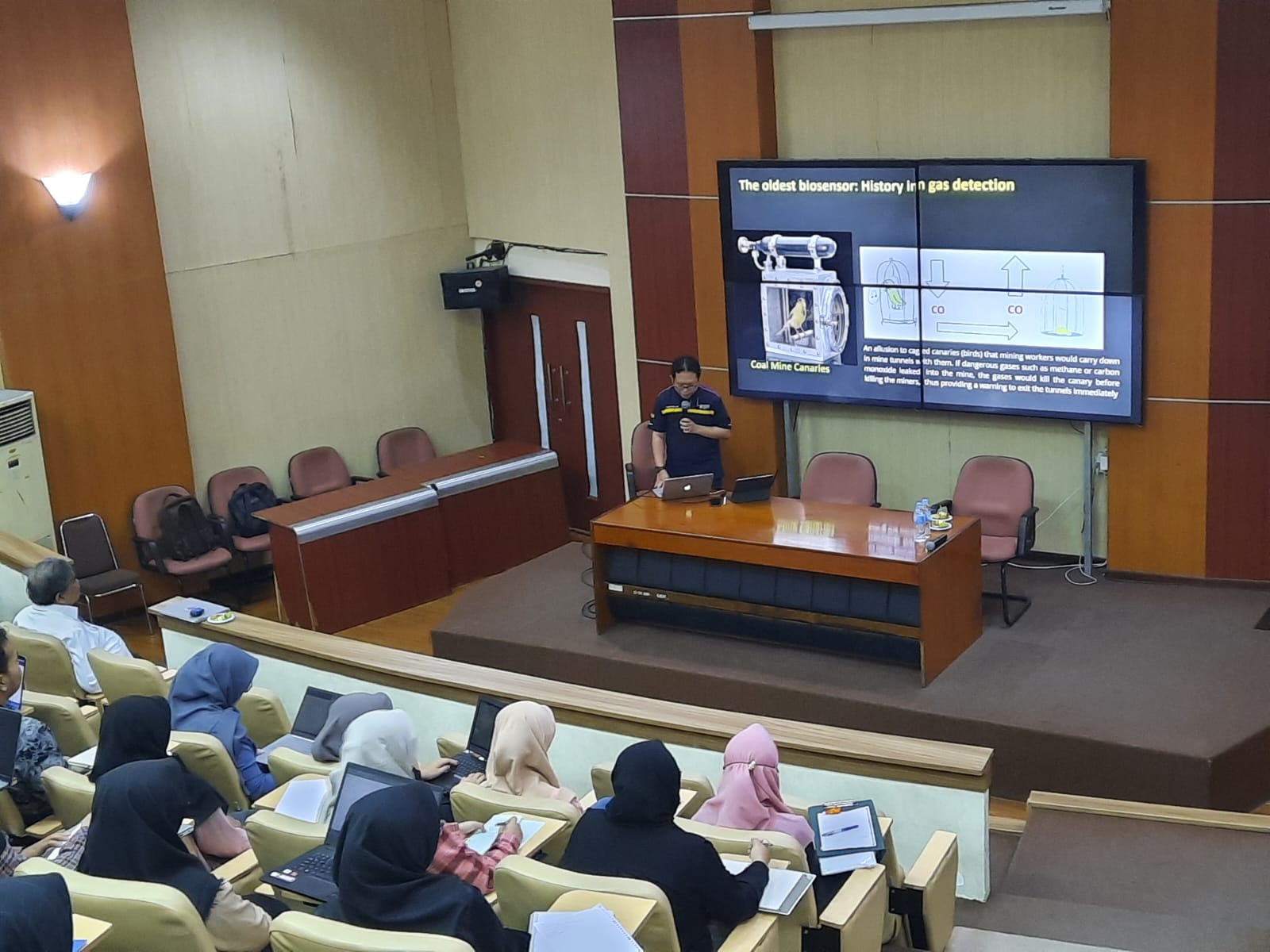 [28 Agustus 2023] Kuliah Tamu Introduction to Biocybernetics ...