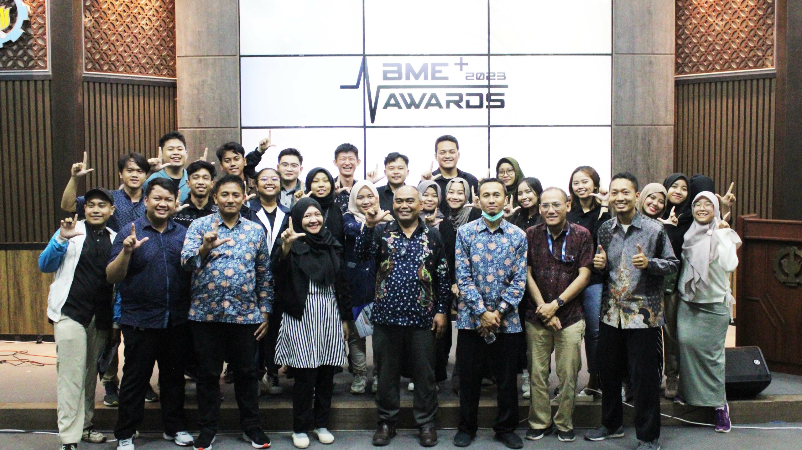 [20 September 2023] The 16th Penganugerahan BME Awards Semester Genap 2022/2023 - Departemen ...