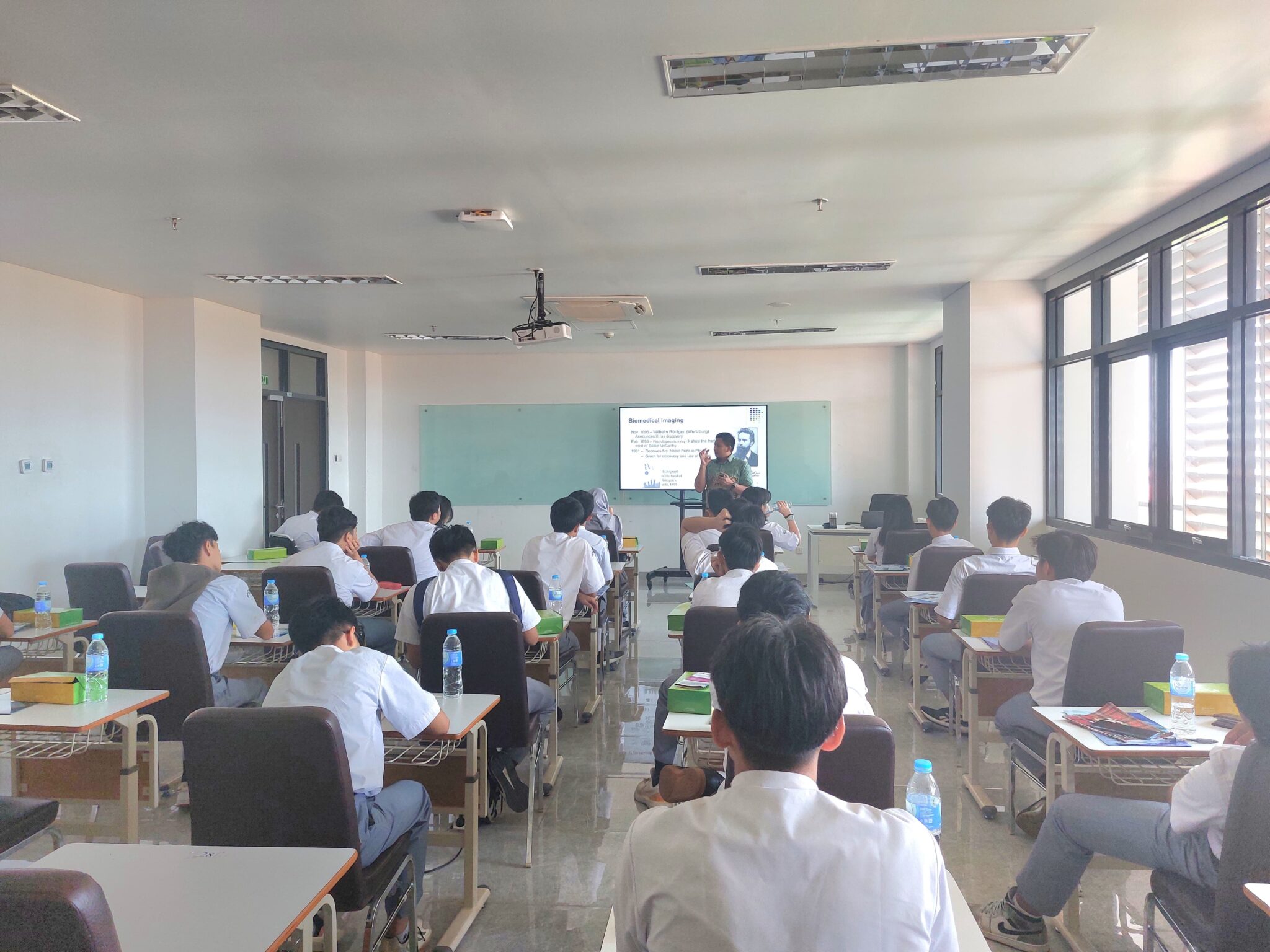 [13 November 2024] Kunjungan SMA Lab School Cirendeu Jakarta ...