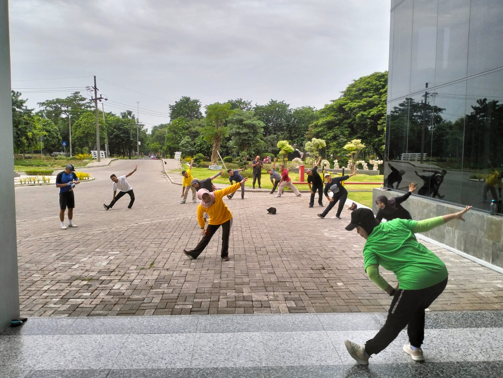 [31 Januari 2025] Kegiatan Jumat Berseri "ZUMBA BERSERI" Senam Zumba ...