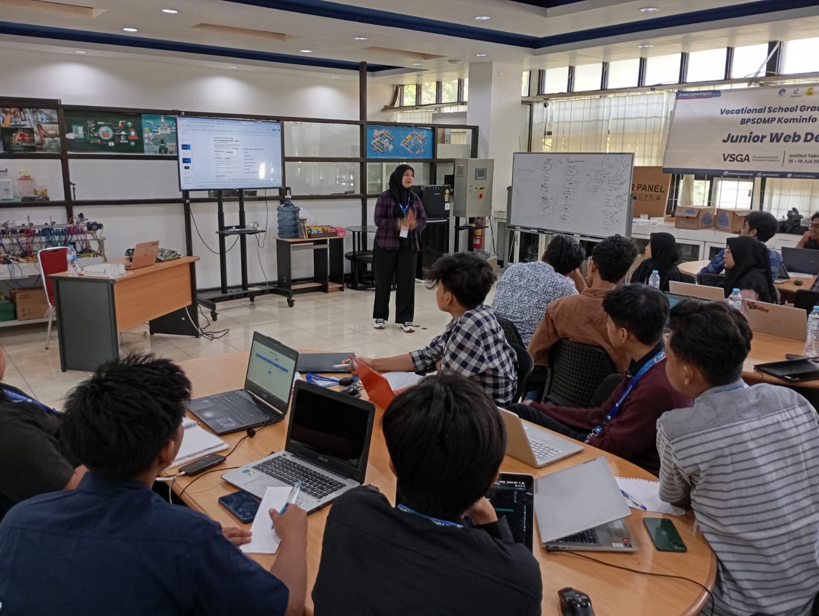 Training VSGA ( Vocational School Graduate Academy ) 2024 - Departemen ...