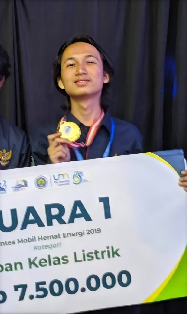 Kampus Juara, Teknik Fisika Bangga Raih Piala Juara Lewat Tim Riset ITS ...