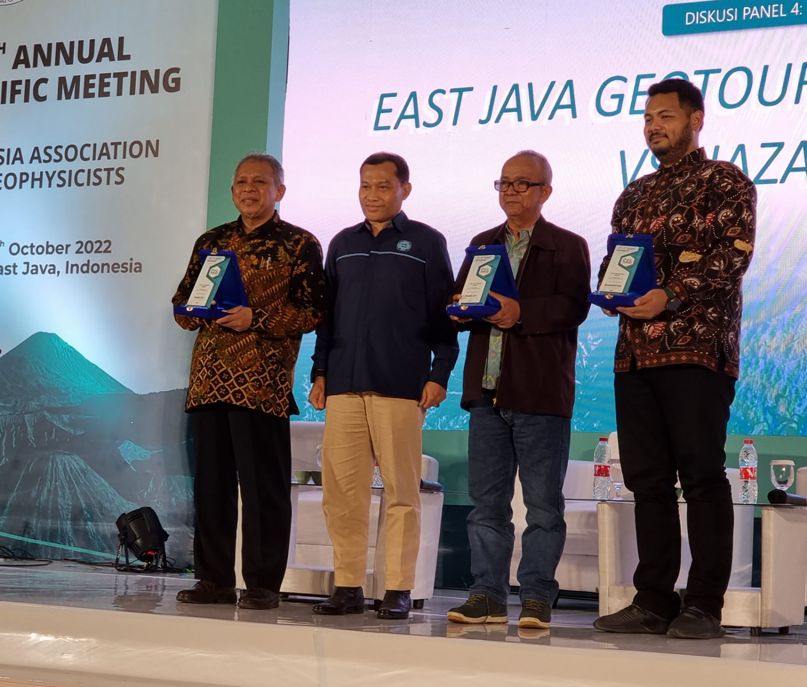 PIT HAGI 2022_Teknik Geofisika ITS 3 - Departemen Teknik Geofisika