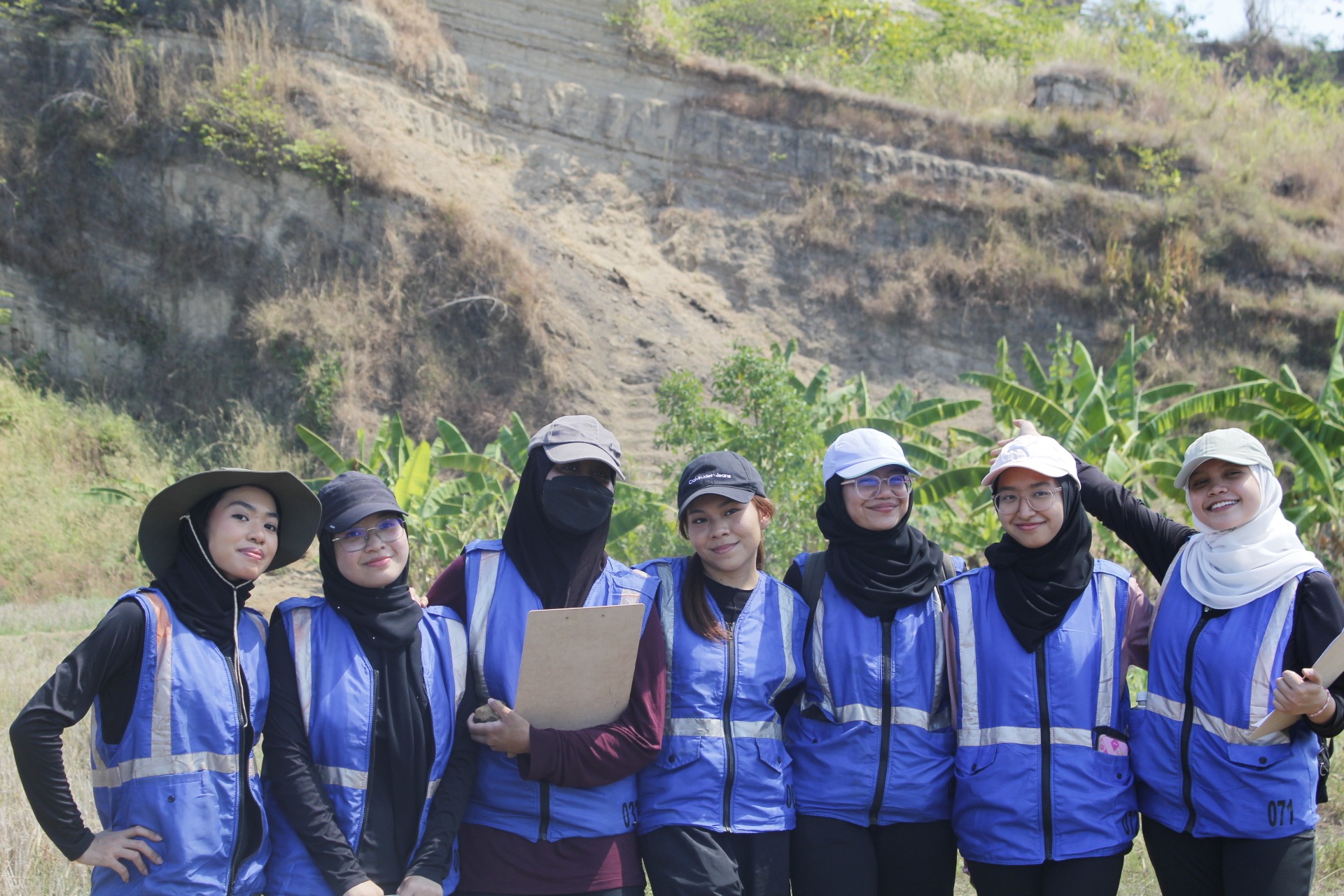 ITS Geophysical Engineering Successfully Invites Universiti Teknologi ...