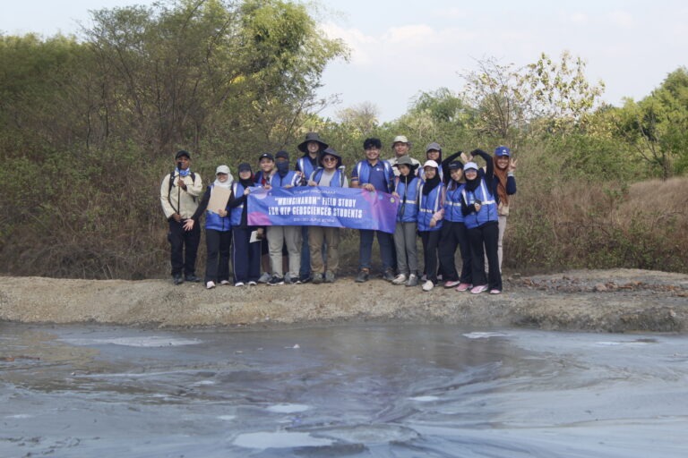 ITS Geophysical Engineering Successfully Invites Universiti Teknologi ...